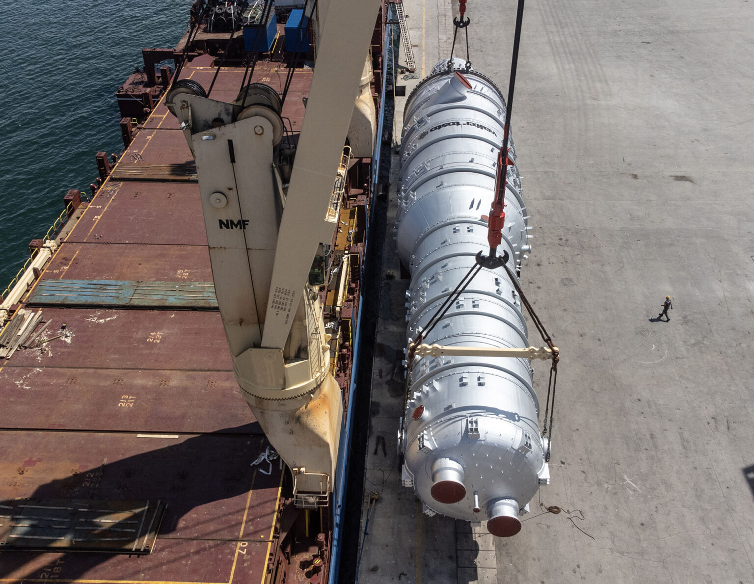 Nuova consegna: Vacuum Column per unità di idrotrattamento del ...